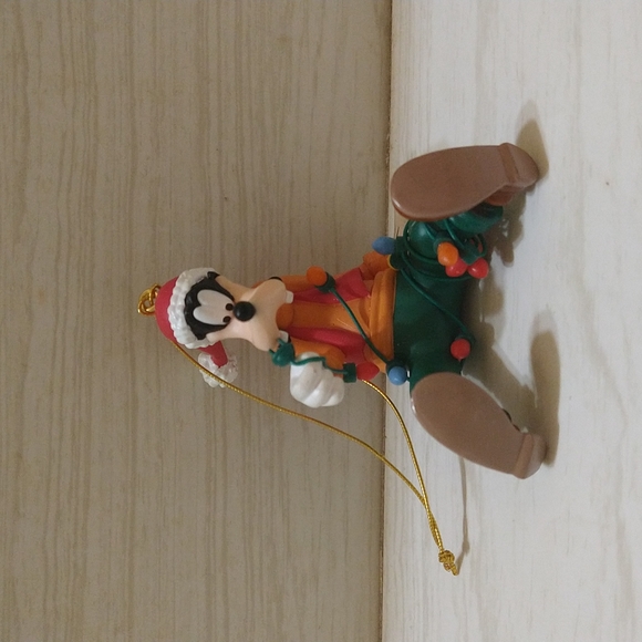Disney | Holiday | Vintage Rare Groiler Disney Goofy Tangled In Lights ...